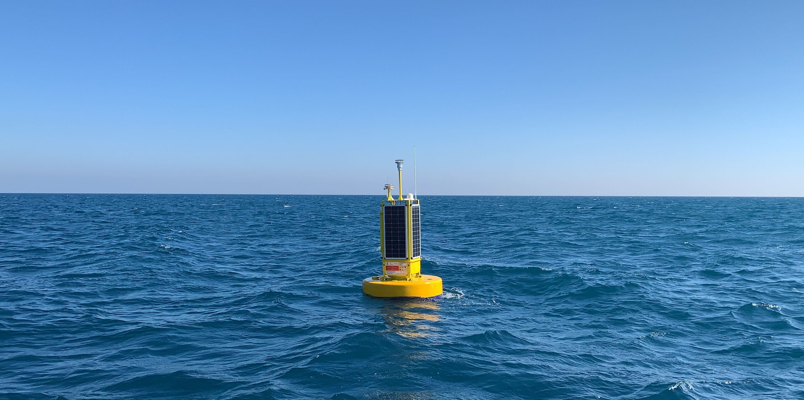 Italian Wave Network (RON) Wave buoys for sea monitoring : SIAP+MICROS